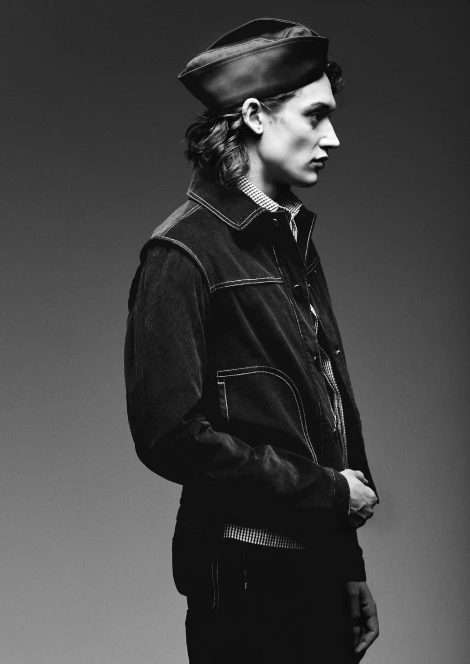 Oliver Nicholson | Fashion Model Management srl